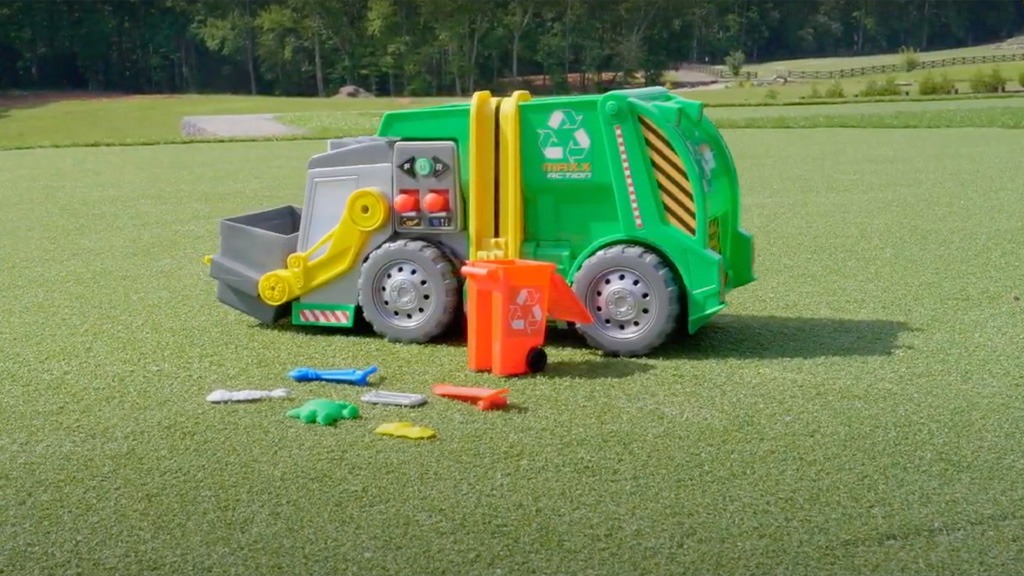 Bring the Action to Playtime with Maxx Action Vehicles | The Toy Insider