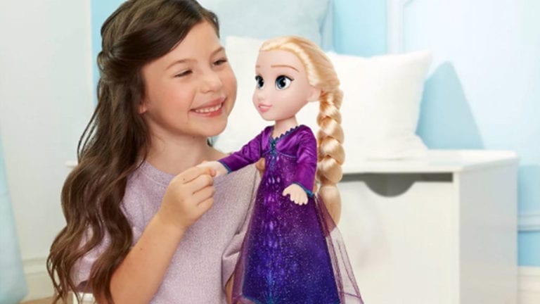 Go into the Unknown with 'Frozen 2' Singing Elsa Doll | The Toy Insider