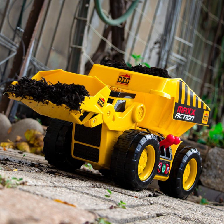 Your Kids Will Really DIG This Working Electric Dig Rig | The Toy Insider