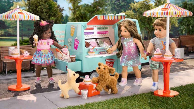 Jeni’s Splendid Ice Creams Gives American Girl Dolls Dessert | The Toy ...