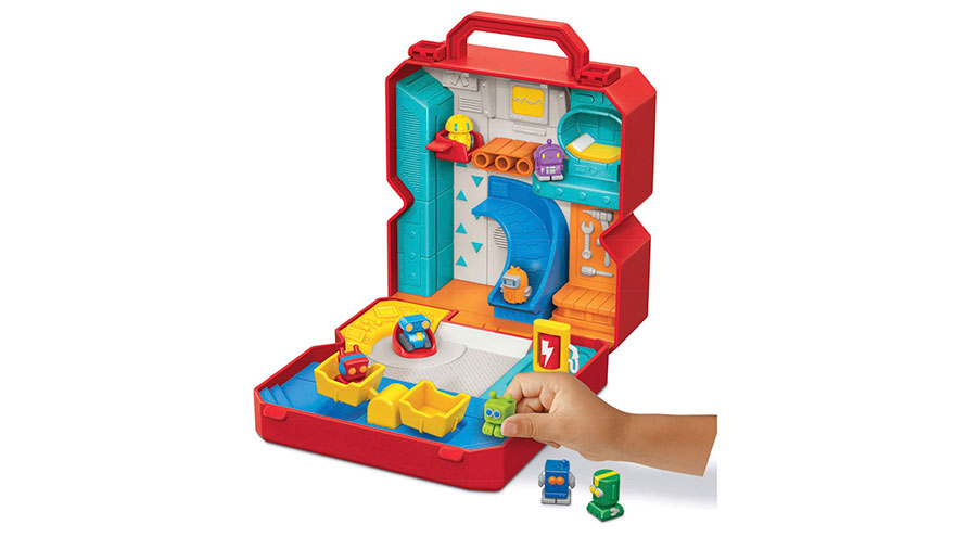 CARRY AROUND ROBOT TOWN | The Toy Insider