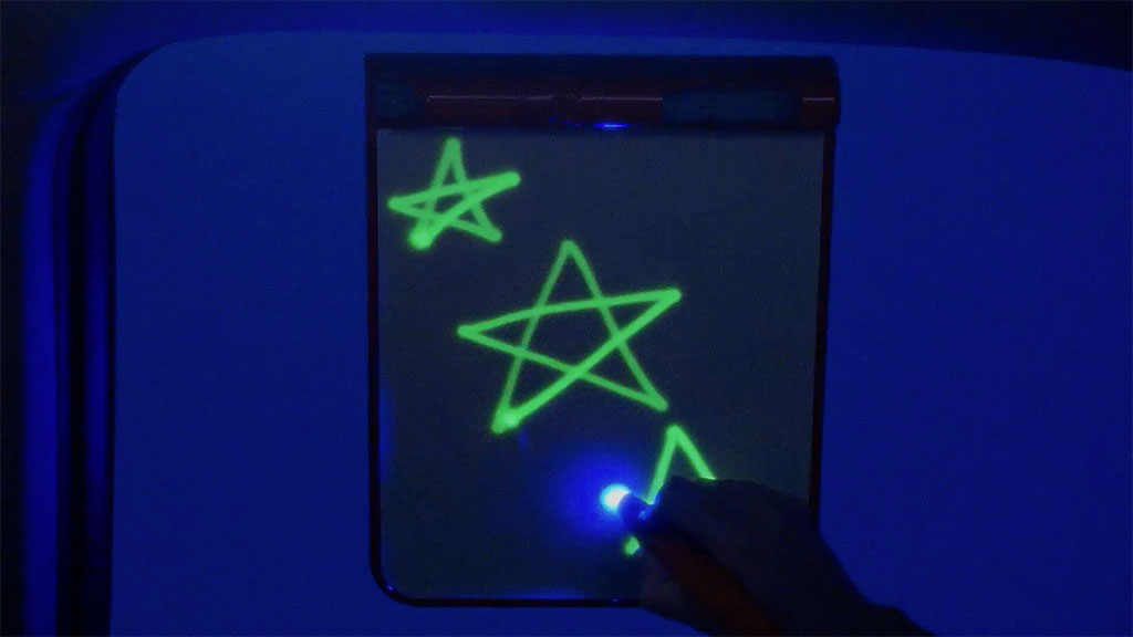 This New Crayola Studio Gives Travel Toys a Glow Up | The Toy Insider