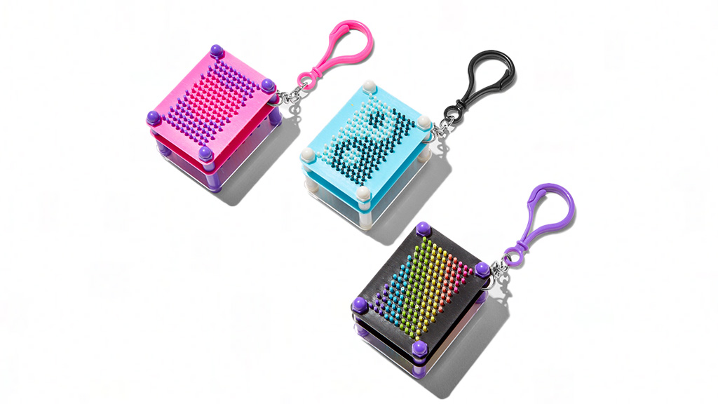 PIN ART GAME KEYCHAIN | The Toy Insider