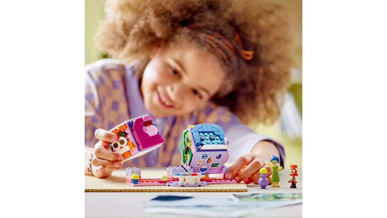 LEGO INSIDE OUT 2 MOOD CUBES | The Toy Insider