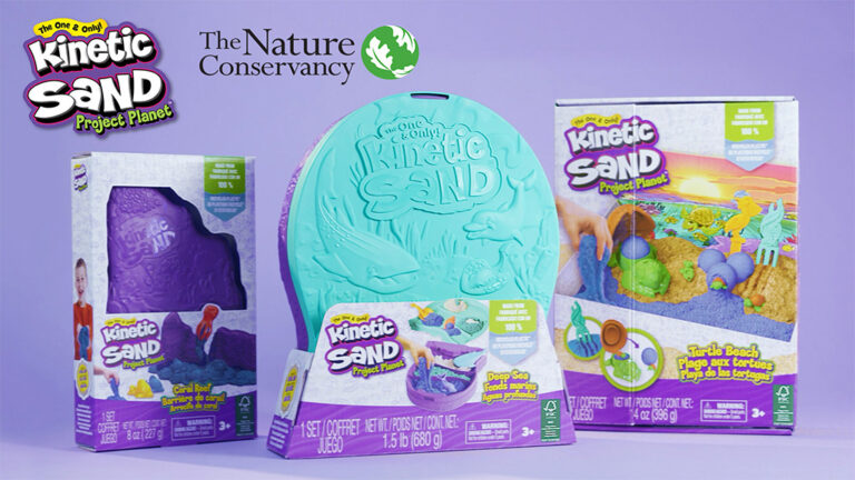 Kinetic Sand Splash Starter Case Review | The Toy Insider