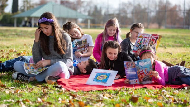 COMIC CRATE SUBSCRIPTION BOX | The Toy Insider