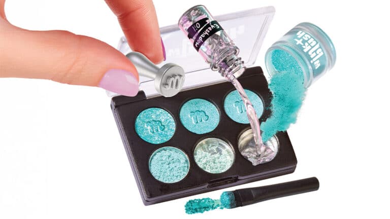 Miniverse Make It Mini Makeup Review | The Toy Insider