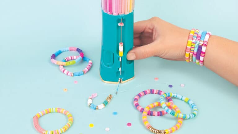 Make It Real's Upcoming Set Revolutionizes the Fun of Bracelet Making ...