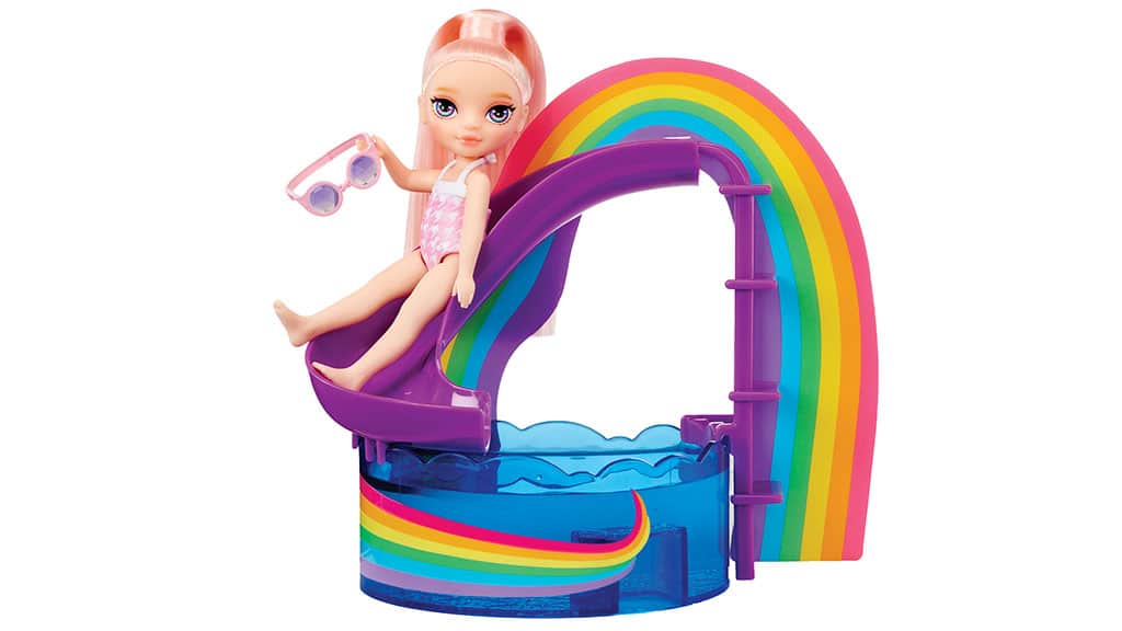 RAINBOW HIGH LITTLES POOL DAY PLAYSET | The Toy Insider