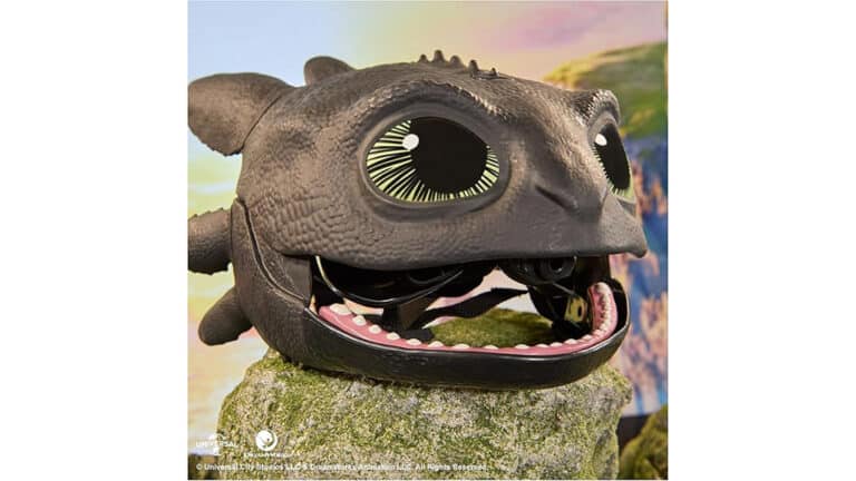 How to Train Your Dragon Toys | The Toy Insider