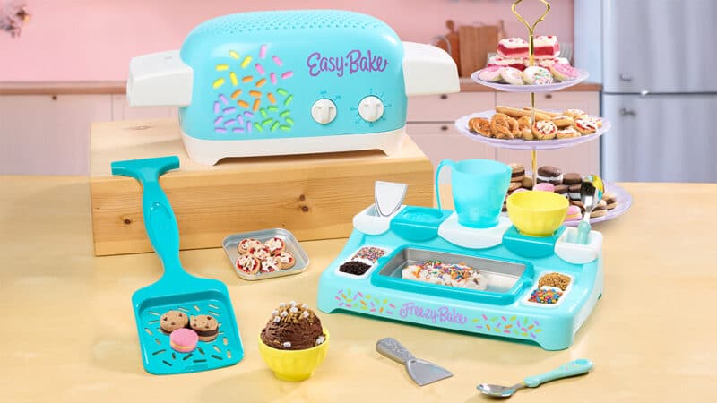 Easy-Bake Oven Launch | New Toys from Just Play | The Toy Insider
