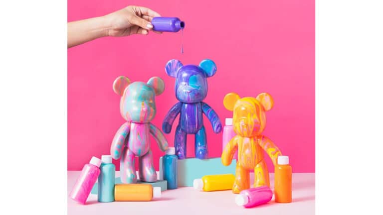 ROYALE HIGH CASTLE CAMPUS PLAYSET | The Toy Insider