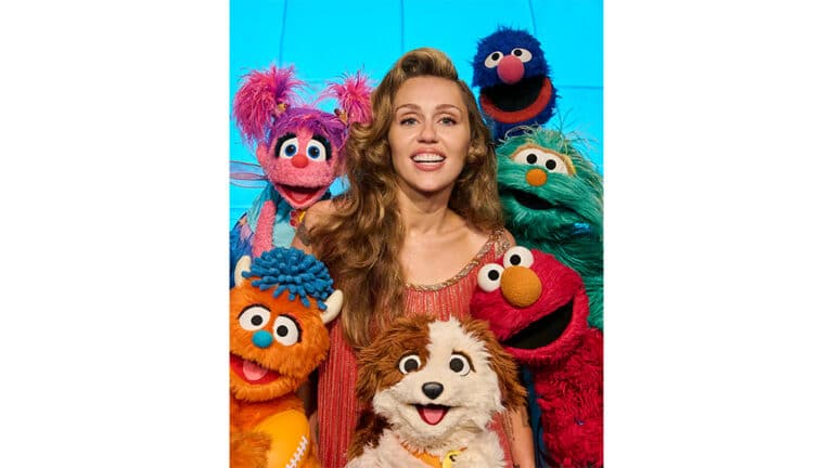 'Sesame Street' Brings the Sunny Days Back with Season 56 | The Toy Insider