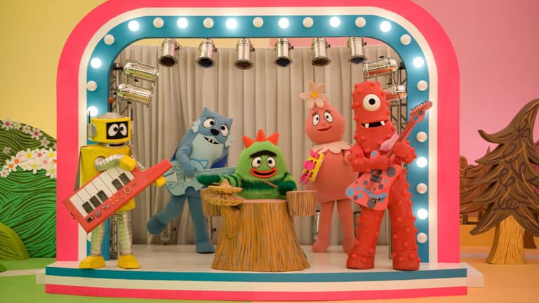 Get the Party Started with New Yo Gabba Gabba! Toys and Games | The Toy ...