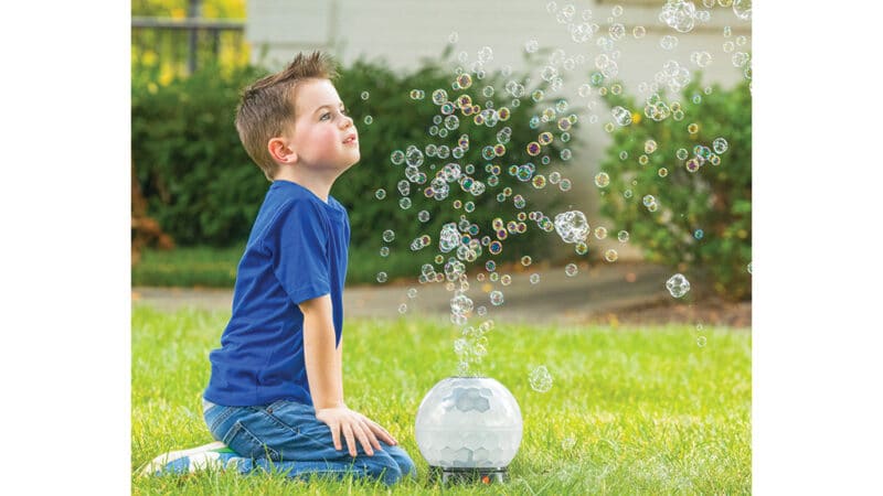 PLAY DAY PURPLE LIGHT-UP BUBBLE BLASTER | The Toy Insider
