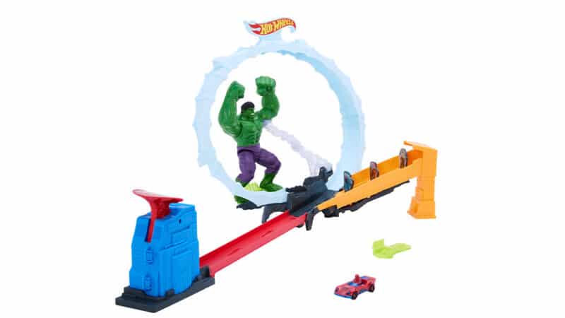 TICKLE ME ELMO GIGGLE MAX | The Toy Insider