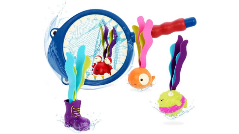 TREASURE CHEST WITH KEY DIVE TOYS | The Toy Insider